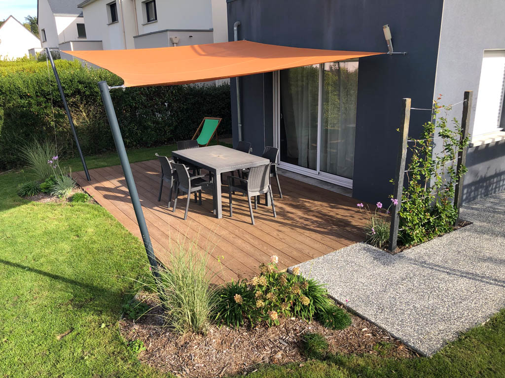Aménagement de Terrasse en Composite - L'Univers des Jardins
