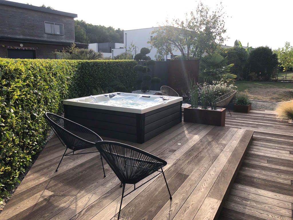 Terrasse de spa extérieur - L'Univers des jardins