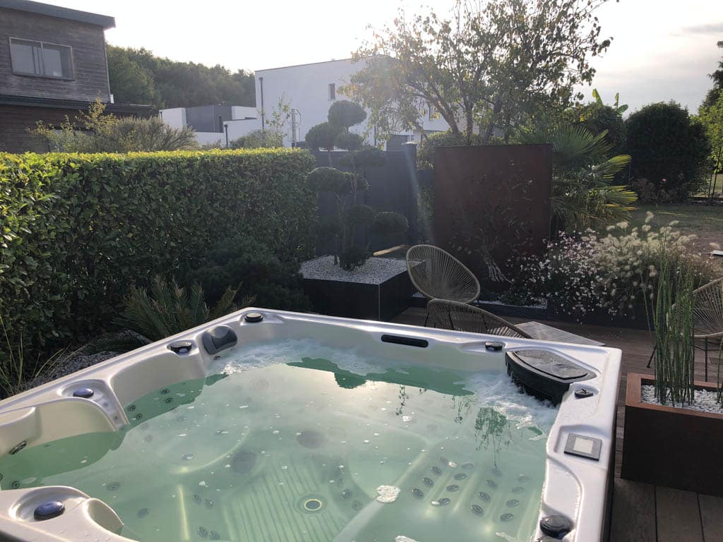 Terrasse de spa extérieur - L'Univers des jardins
