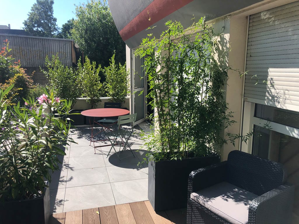 Aménagement de Terrasse en Grès de Cérame - L'Univers des Jardins